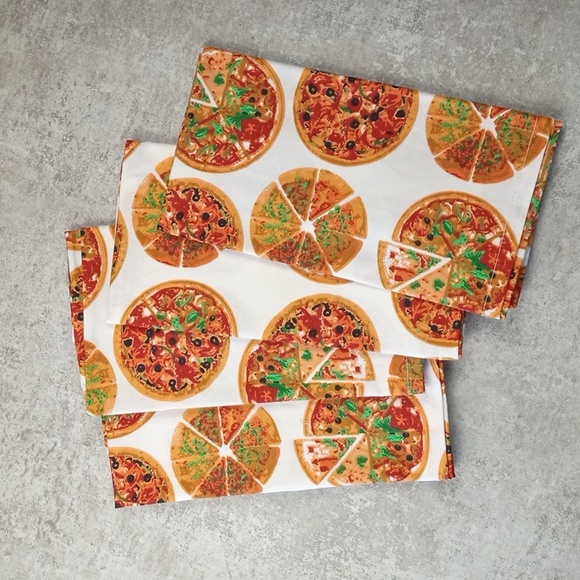 Urban Villa | Dining | Urban Villa Pizza Napkin Set | Poshmark